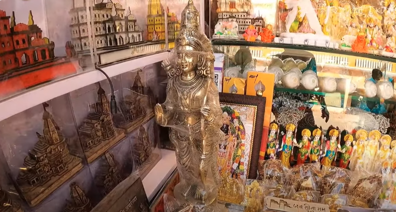 Exploring Ayodhya's Markets: A Guide to Cultural Souvenirs - Ayodhya ...